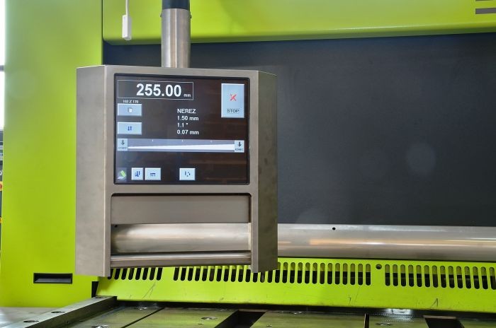 CNC stříhání plechů — Promat